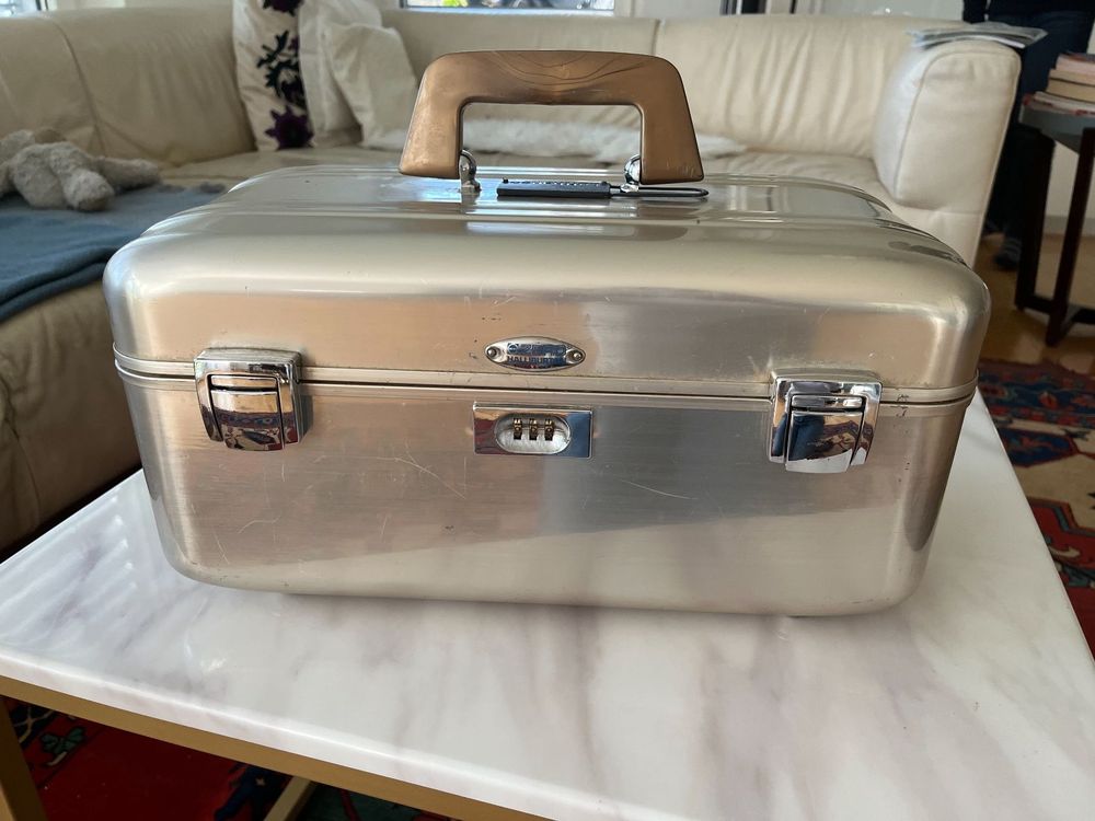 Zero Halliburton Vanity case (Gebraucht) in Küsnacht ZH für CHF 30 ...
