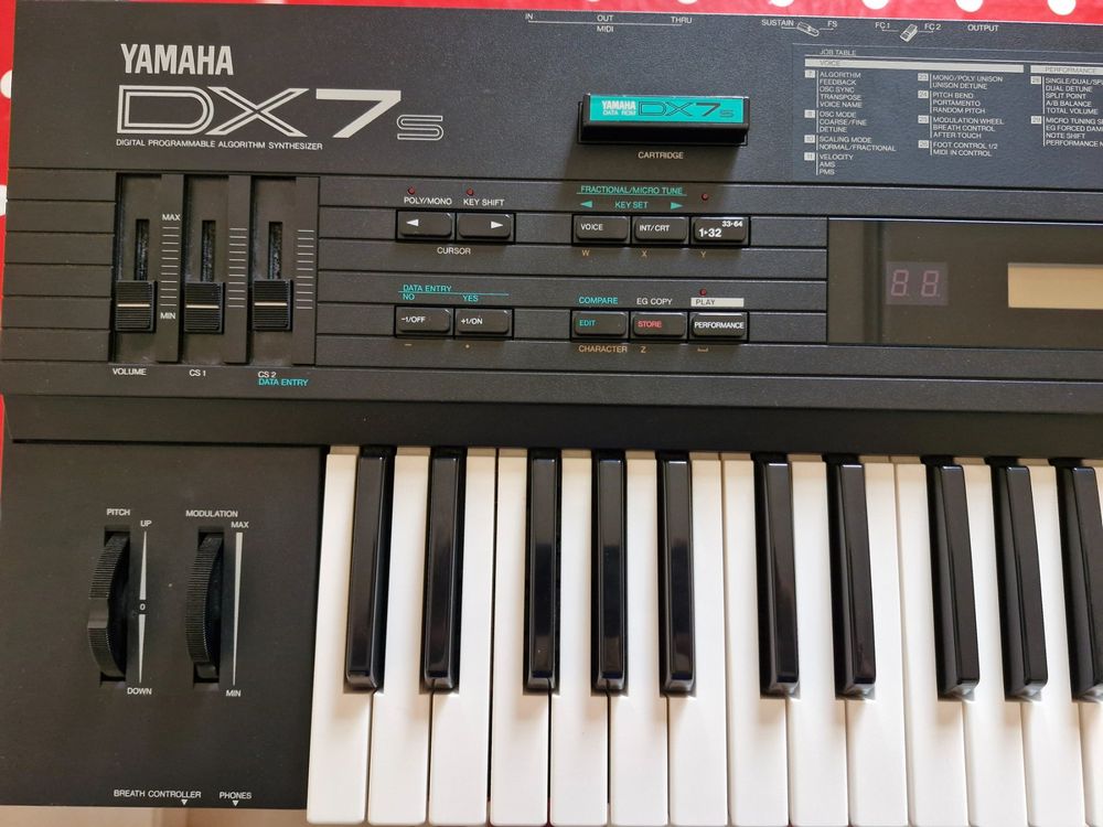 Yamaha DX7S Synthétiseur numérique vintage en bon état! (D'occasion) à Genève pour CHF 400 ...