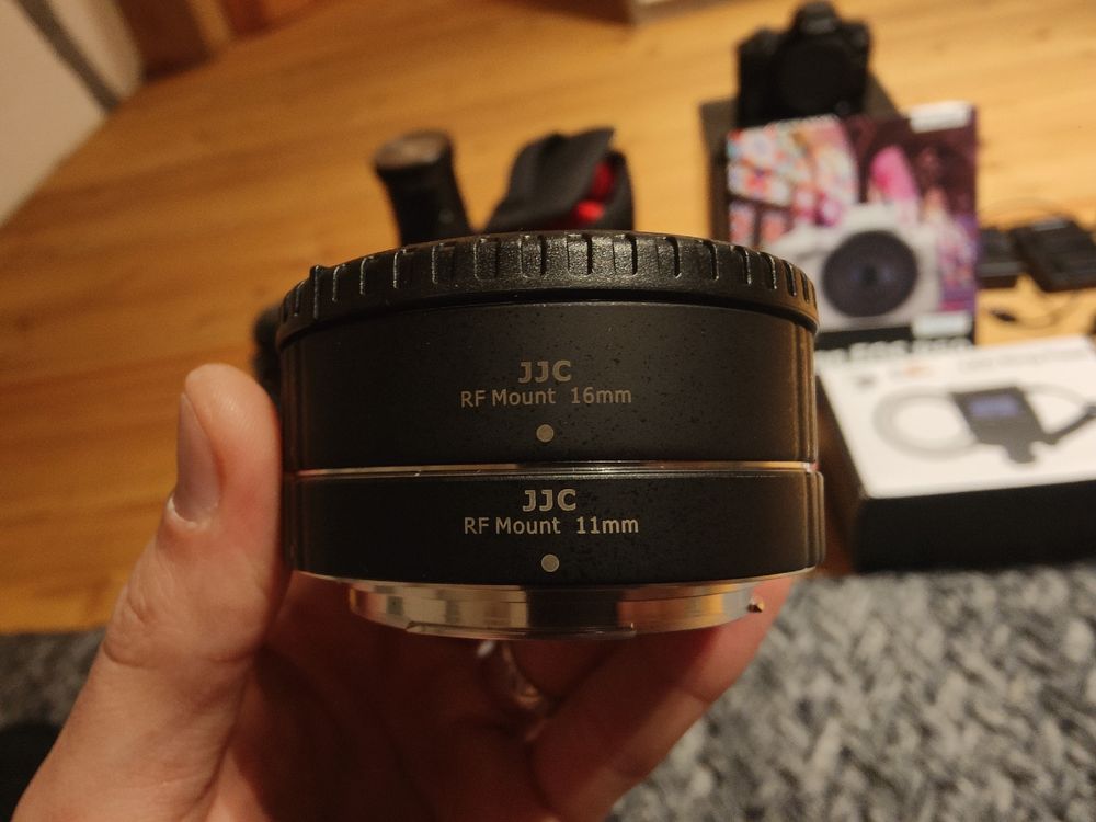 Canon EOS R50 Kit, neuwertig, mit viel Zubehör zu verkaufen (D'occasion ...