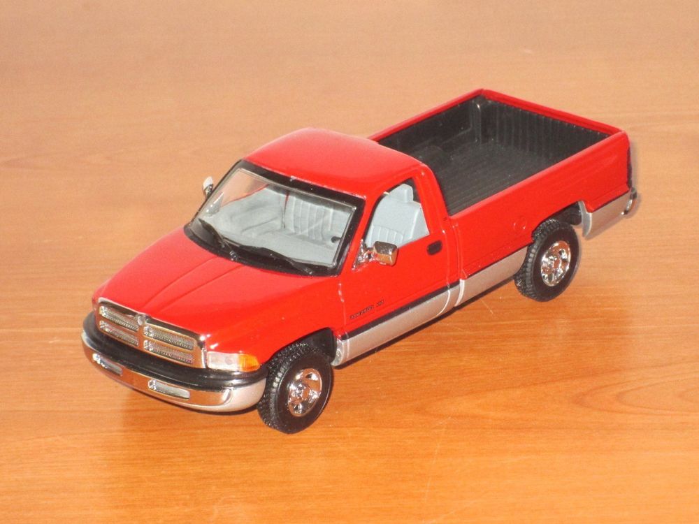 Universal Hobbies Dodge Ram Truck 1/43 (Neuf (Voir description)) à pour ...