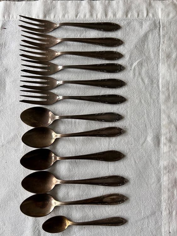 12er Silberbesteck Set Vintage Messer Gabel Löffel Nostal... (Gebraucht) in Freienbach für CHF ...