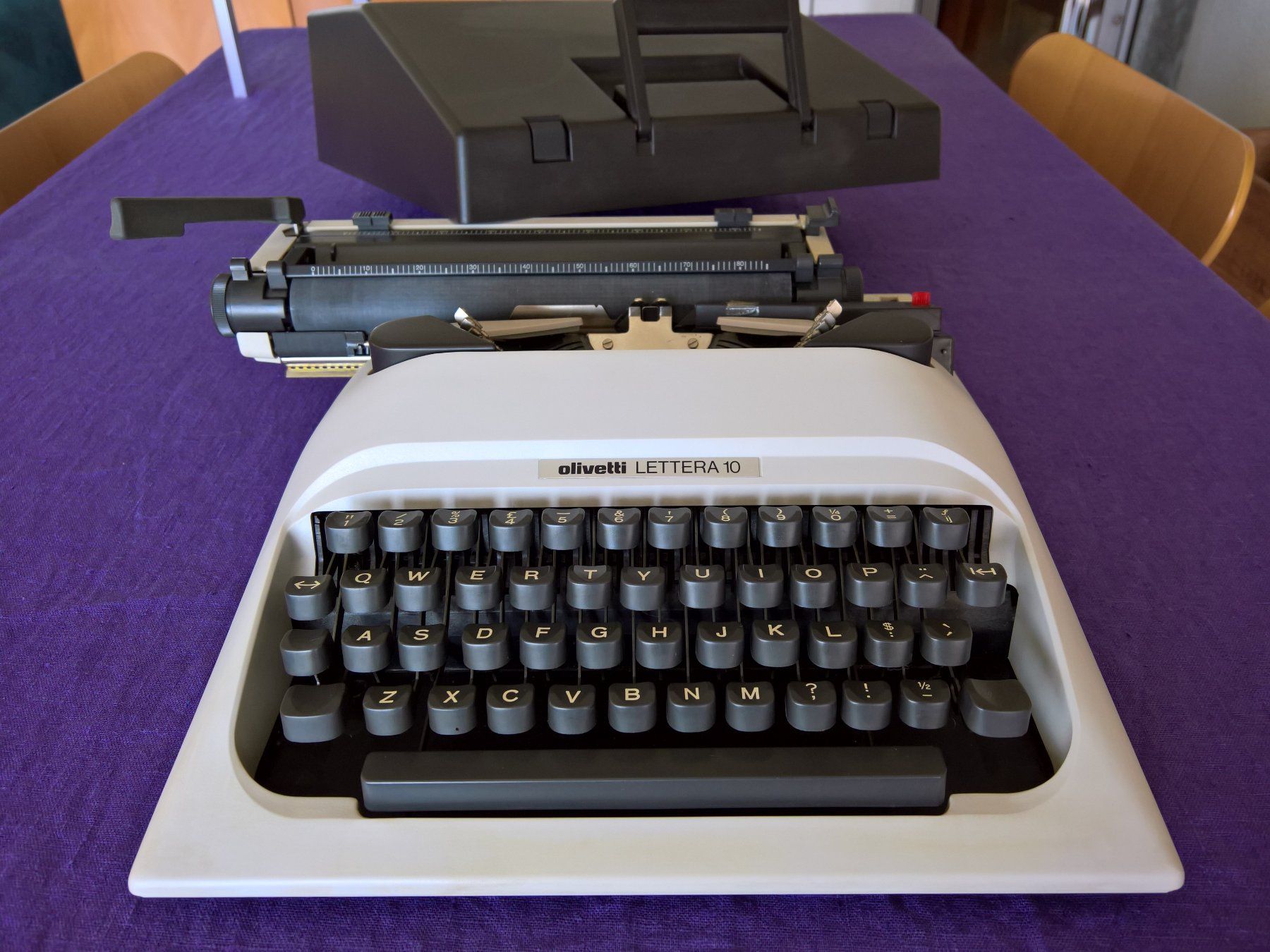 Machine à écrire Olivetti Lettera 10 - Vintage Rétro! (Gebraucht) in ...
