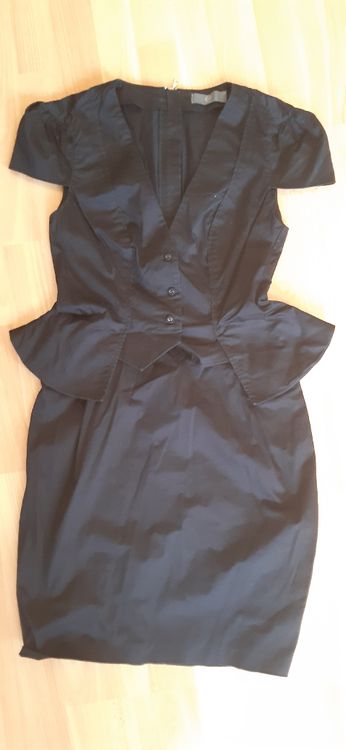 Alexander McQueen robe noire (D'occasion) à Treycovagnes pour CHF 60 ...
