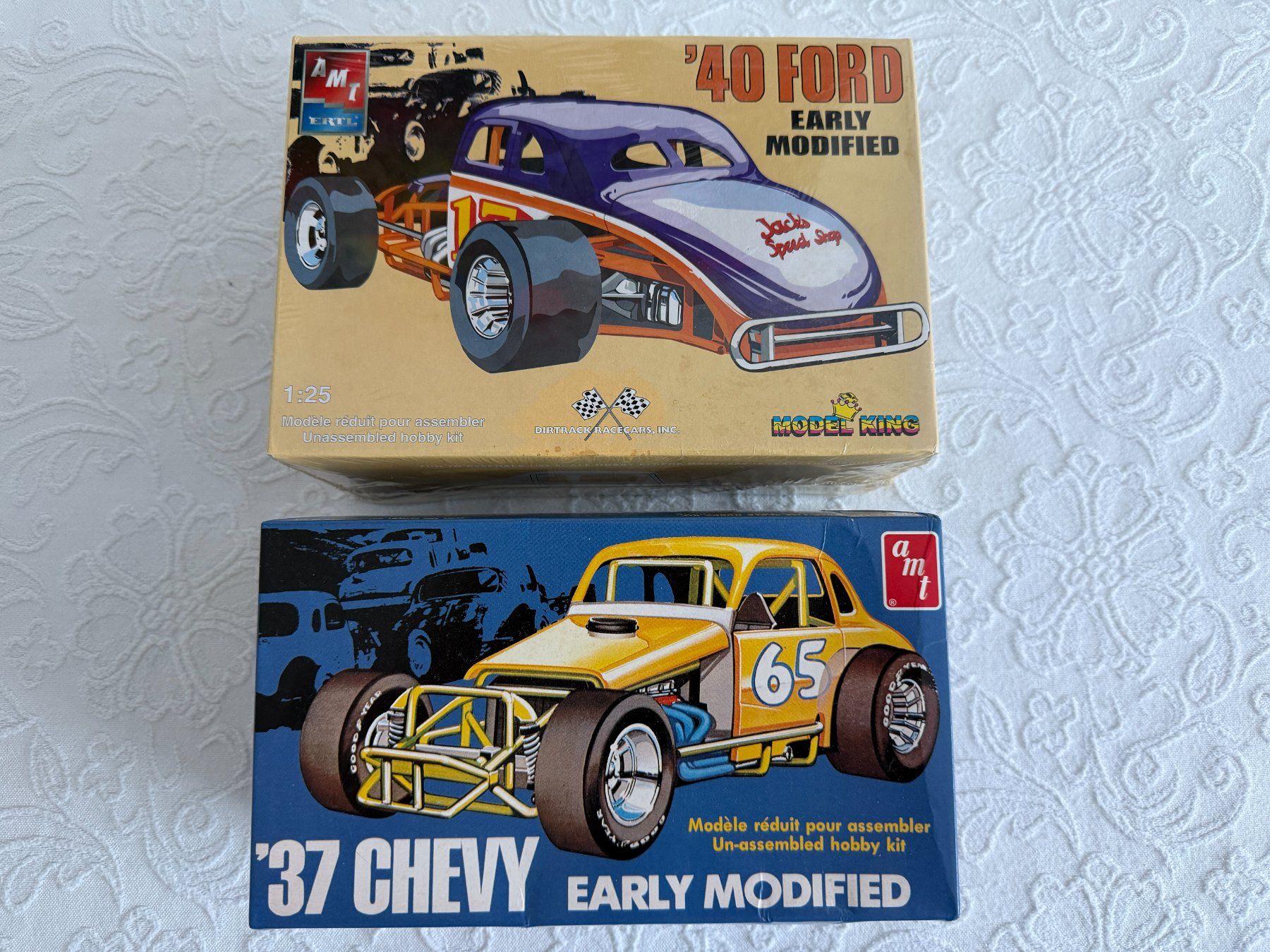 2 Bausätze von amt '37 Chevy & '40 Ford early Modified1/25 (Gebraucht ...