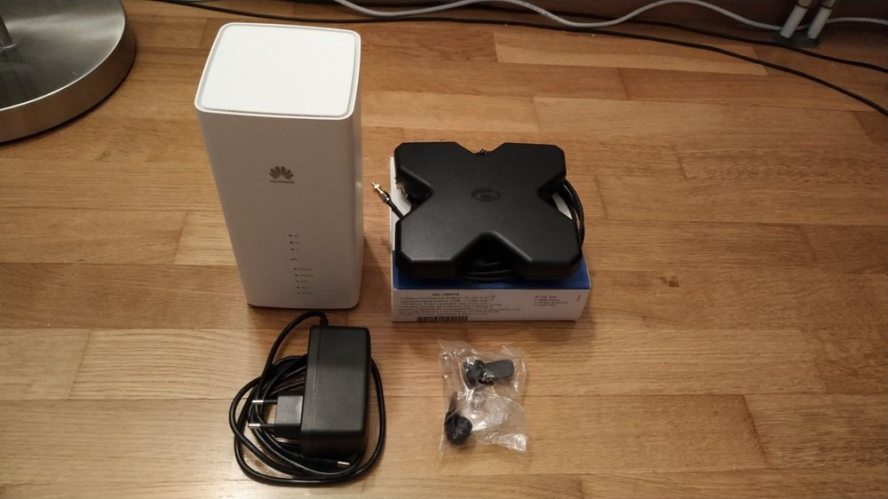 Huawei B618-22d 4G+ Router + Ultra Wideband MiMo Antenne (Gebraucht) in ...
