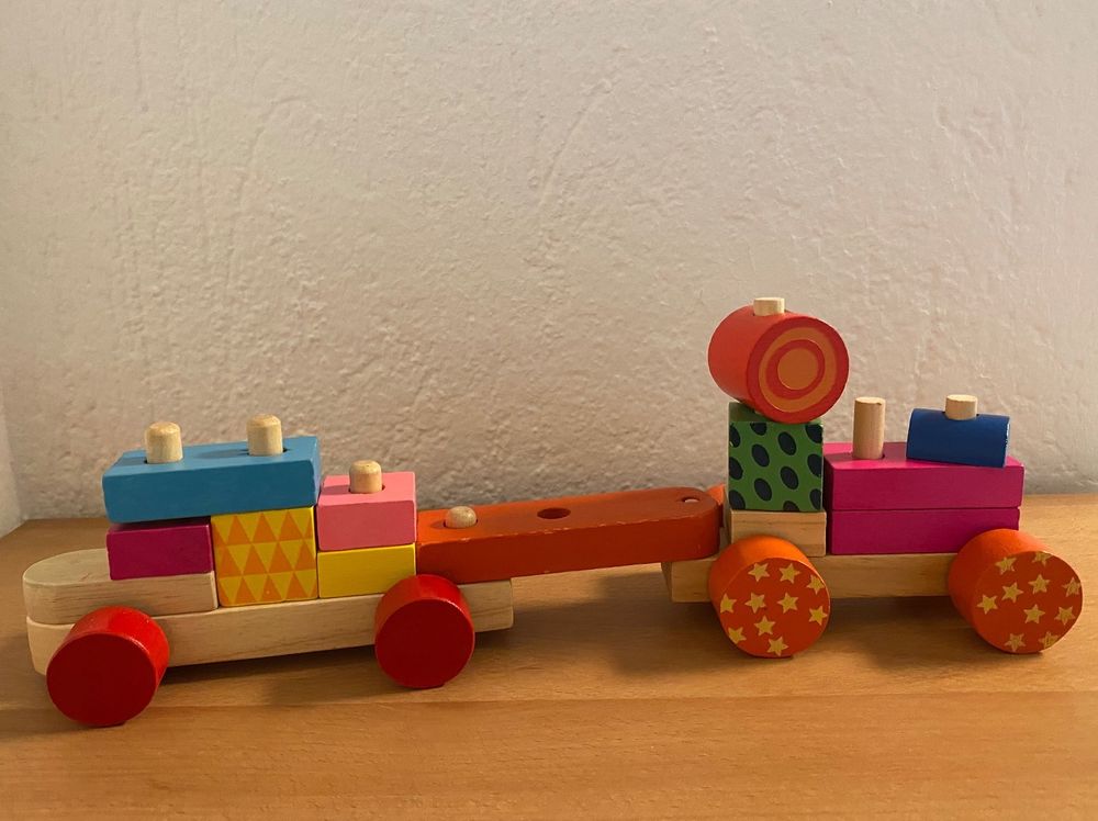 BABY SPIEL ZUG AUS HOLZ JEU DE CONSTRUCTION (Gebraucht) in für CHF 6 ...