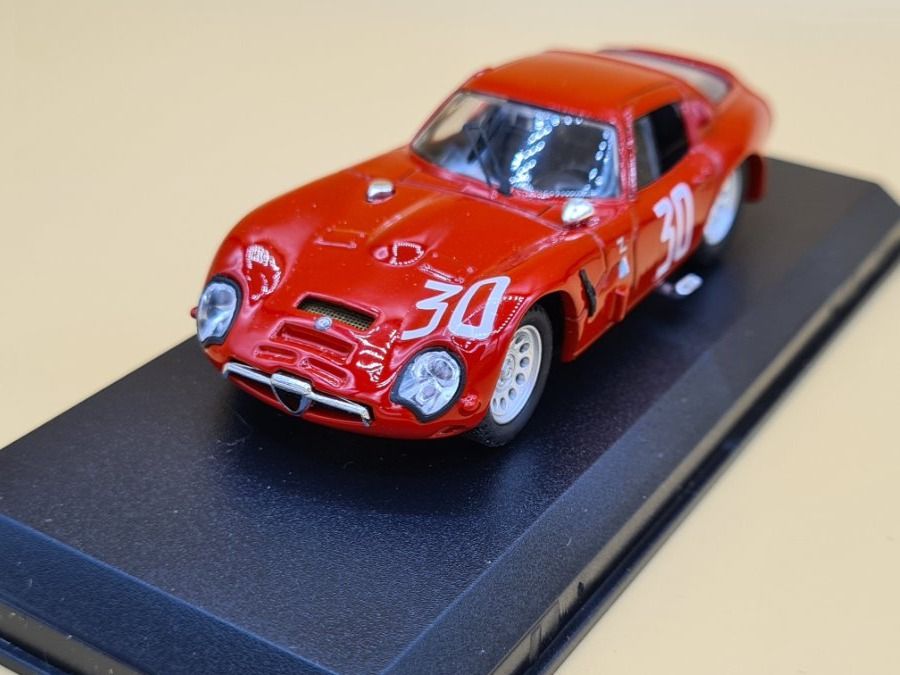 Best Alfa Romeo TZ2 Bolzano 1966 #30 rot 1:43 (Neu und originalverpackt) in Frauenfeld für CHF ...