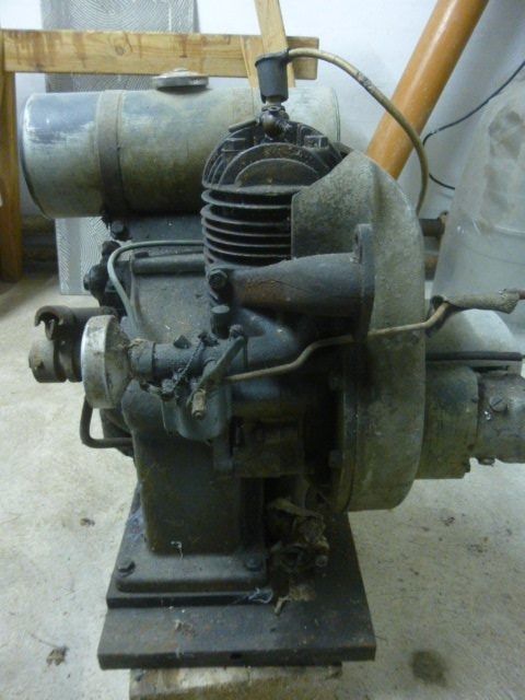 Antiker Benzin-Motor von Moteurs Zurcher, Saint-Aubin (Defekt) in für ...