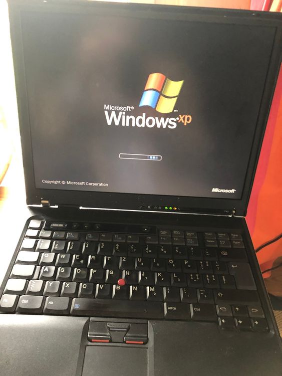 Vintage IBM Thinkpad T40 Notebook Laptop Win XP (Gebraucht) in ...