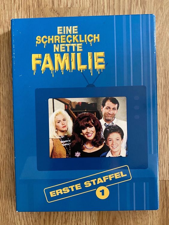 Eine schrecklick nette Familie 1. Staffel Serie (Gebraucht) in Rafz für CHF 3 – mit Lieferung ...