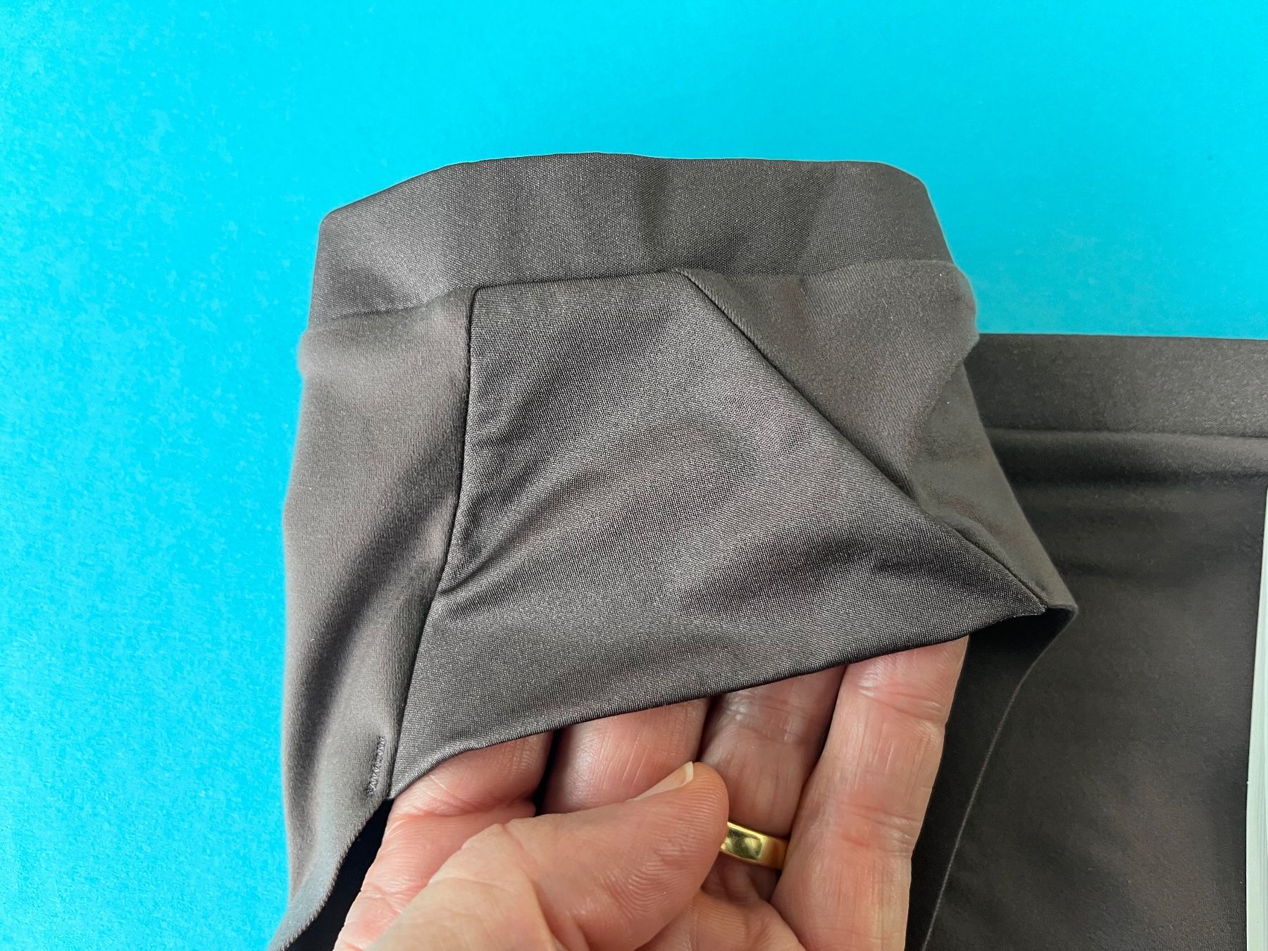 Slip Tai, Body Make-up Soft Touch, Triumph, Gr.42, grau/brau (Neu und ...