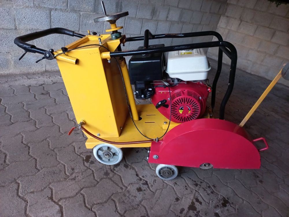 Beton-Fugenschneider mit Honda Motor GX390 (Gebraucht) in Willisau für CHF 550 – nur Abholung ...