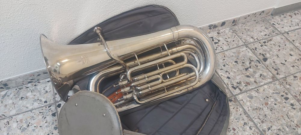 F-Tuba Besson Westminster 3 -Ventilen inkl.mundstück (Gebraucht) in ...