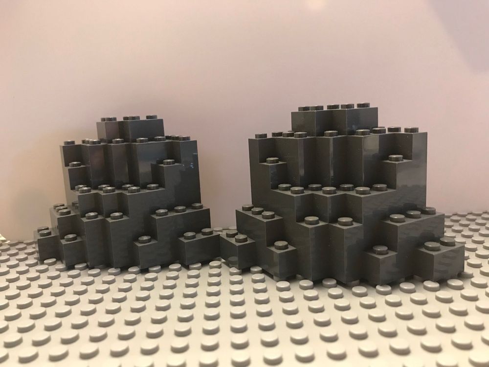 Lego Rock 8x8x6 2 Stück | Kaufen auf Ricardo