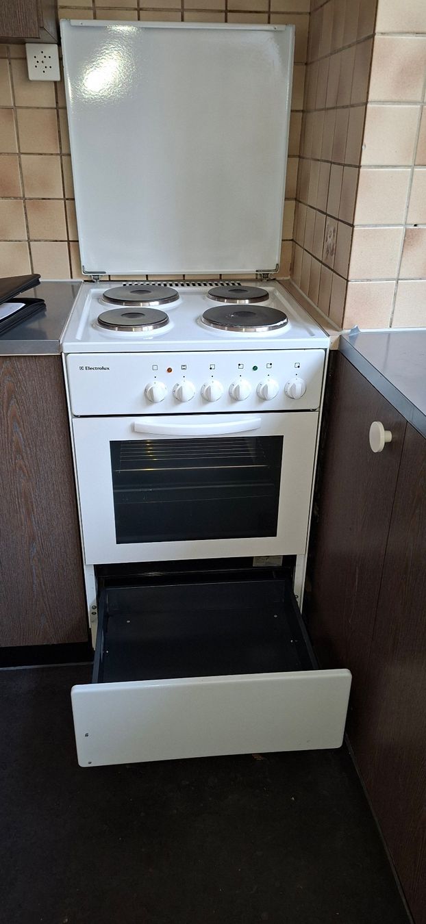 Cuisinière avec four (D'occasion) à Fribourg pour CHF 5 – retrait ...