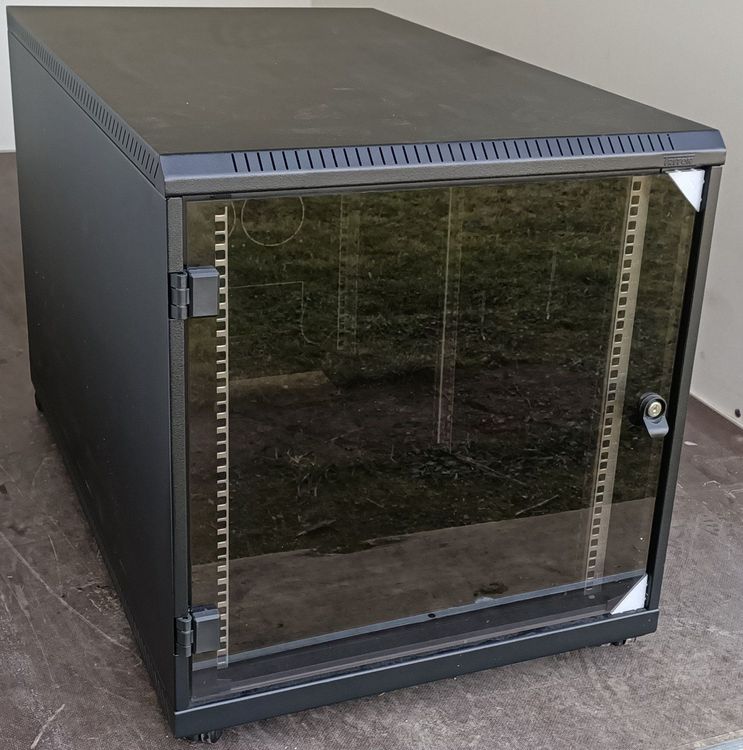 Triton ServerRack (Gebraucht) in Basadingen für CHF 133 – nur Abholung ...