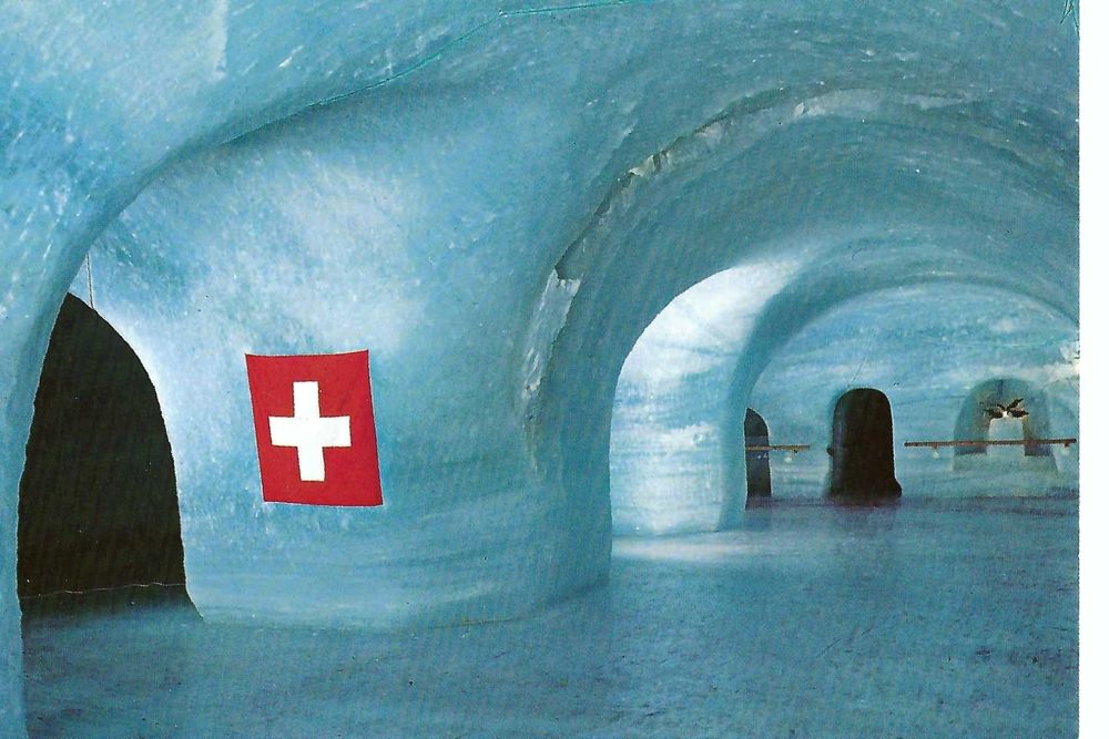 JUNGFRAUJOCH Eispalast mit Schweizerfahne; Photo E.Gyger (Gebraucht) in Thun für CHF 1.9 – mit ...