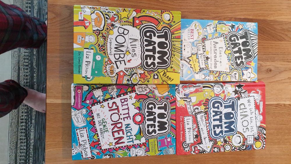 Tom Gates Comic Roman 4 Stück (Gebraucht) in Itingen für CHF 16 – mit ...