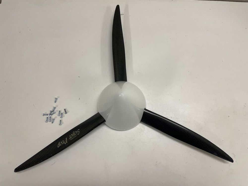 helice tripale en carbone + spinner pour zenoha titan zg 62 (Gebraucht ...