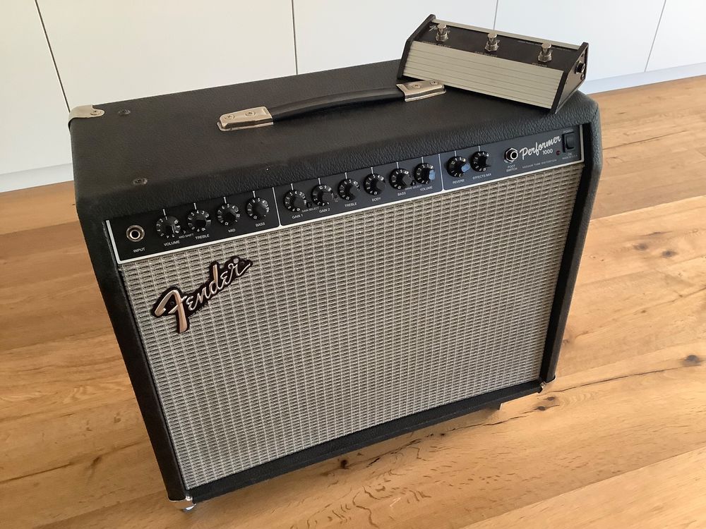 Anno 1999 Fender Performer 1000 2-Channel 100-Watt 1x12" (Gebraucht) in ...