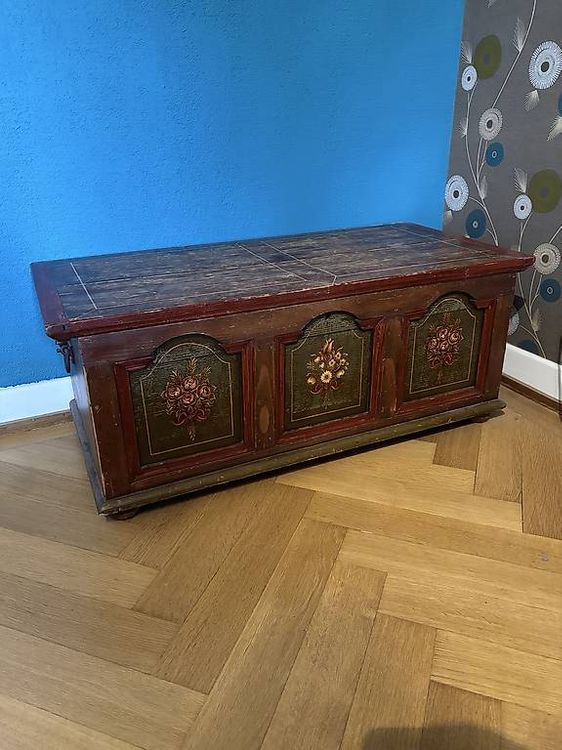 Coffre bahut ancien (Gebraucht) in Combremont-le-Grand für CHF 40 – nur Abholung auf Ricardo kaufen