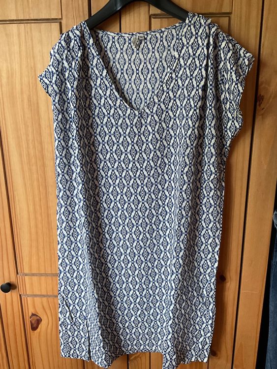 kleid/ tunika (Gebraucht) in gurzelen für CHF 9 – mit Lieferung auf Ricardo kaufen