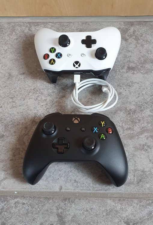 Microsoft Xbox One S Spielkonsole mit 2 Controller | Kaufen auf Ricardo