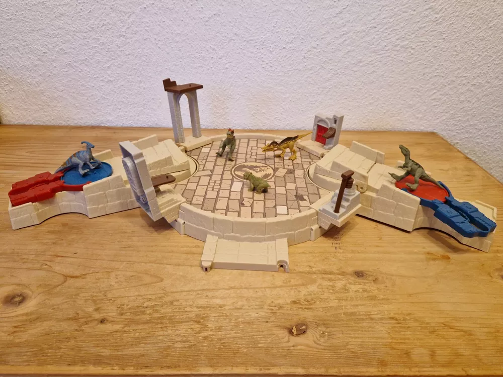 Jurassic World Mini Battle Arena (Gebraucht) in Zürich für CHF 5 – mit ...