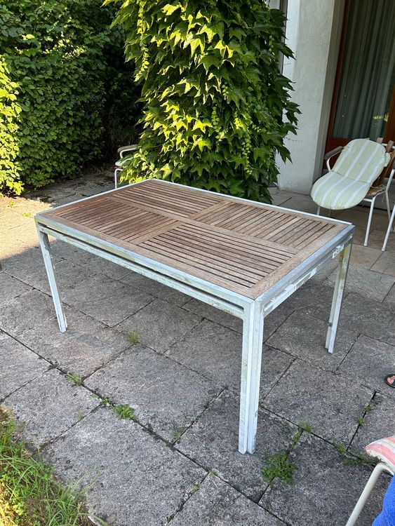 Gartentisch mit Holzlatten (Gebraucht) in Greifensee für CHF 30 – nur Abholung auf Ricardo kaufen