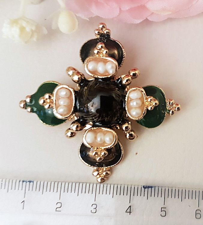 broche #19, style vintage, baroque/ neue Brosche (Neu und ...