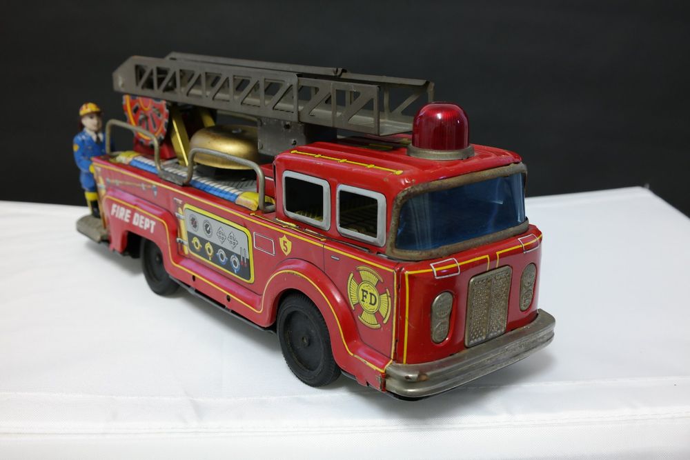 Camion dei pompieri vintage latta, da collezione (Usato) a Vezia per ...