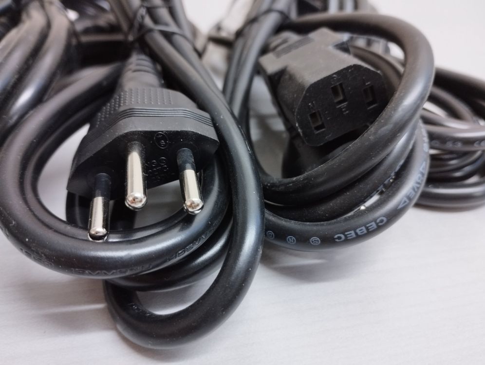 Netzkabel Schweiz T12 auf C13 5.Stk | Kaufen auf Ricardo