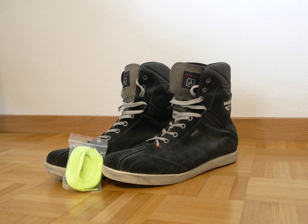 Motorradschuhe (Gebraucht) in Altnau für CHF 25 – mit Lieferung auf Ricardo kaufen