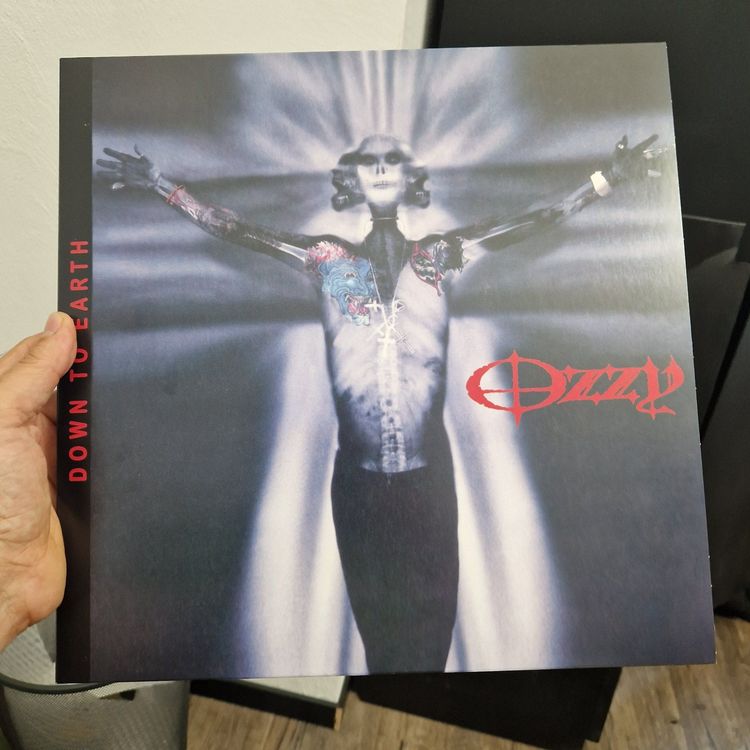 Ozzy Osbourne – Down To Earth - New Reissue Black vinyl (Neu und originalverpackt) in Lausanne ...