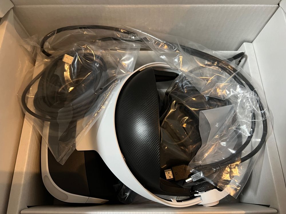 VR Worlds CUH-ZVR2 +Headset + Camera für PS4 und PS5 | Kaufen auf Ricardo