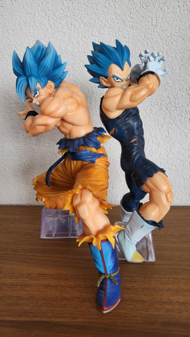 Dragon Ball Figuren Son Goku & Vegeta (Gebraucht) in Fällanden für CHF ...