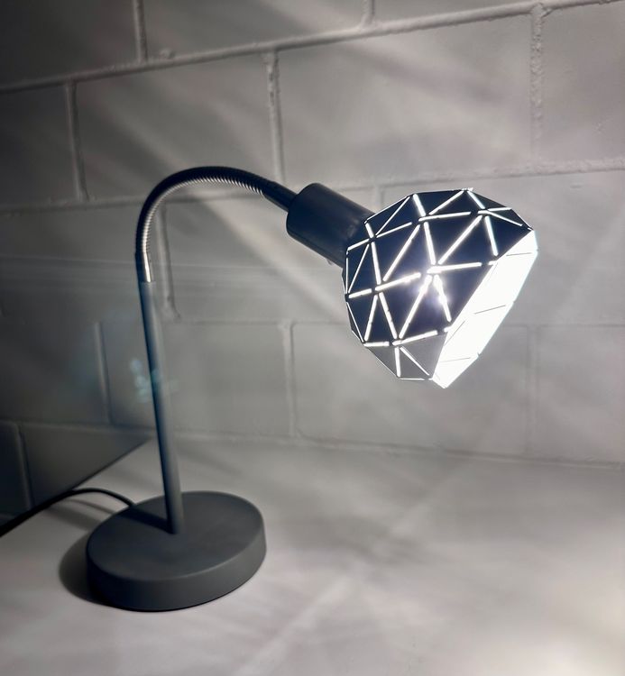 Coole Tischlampe Nachttischlampe (Gebraucht) in Rickenbach b. Wil für ...