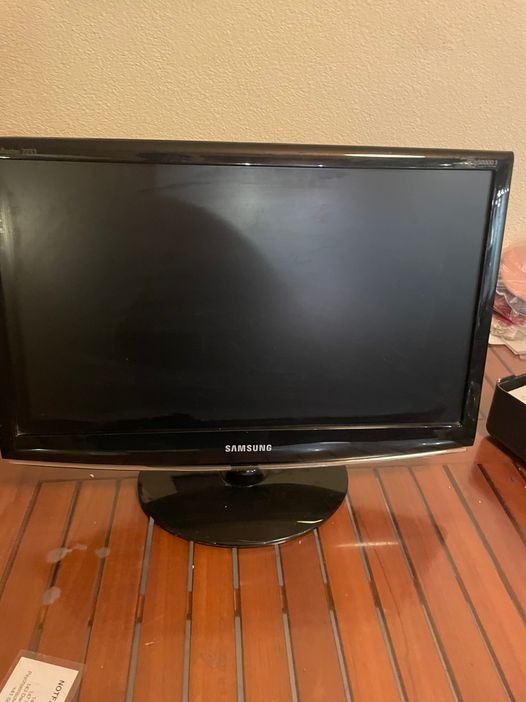 Samsung Monitor ca. 55cm diagonal 21.5 " Modell 2233SN (Gebraucht) in ...
