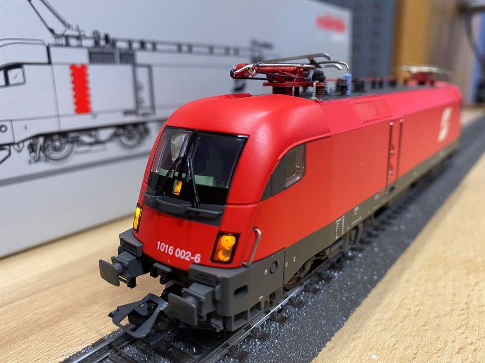 Märklin 39355 Elektrolokomotive BR 1016 ÖBB, rot (Nuovo (secondo la ...