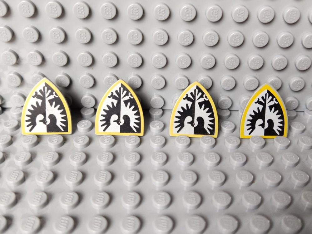 LEGO Castle - 4x Black Falcons Shield - 3846p46 (Set 2) (Gebraucht) in ...