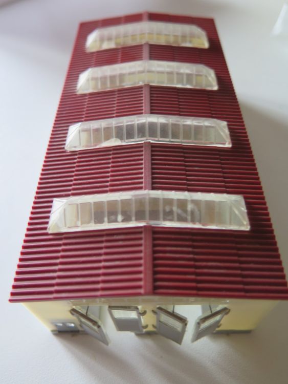 Märklin Fertigmodell Lokschuppen m.elektr. Türautomatik 8980 | Kaufen ...