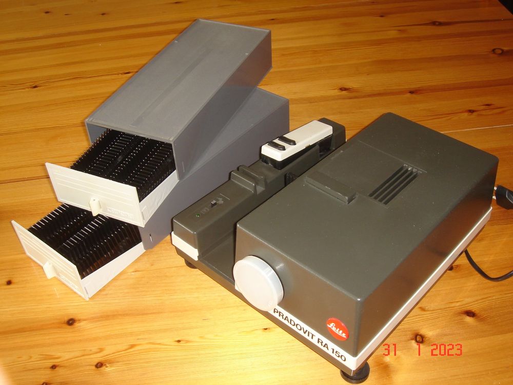 Diaprojektor Leitz Pradovit RA 150 (Gebraucht) in Adliswil für CHF 50 – nur Abholung auf Ricardo ...