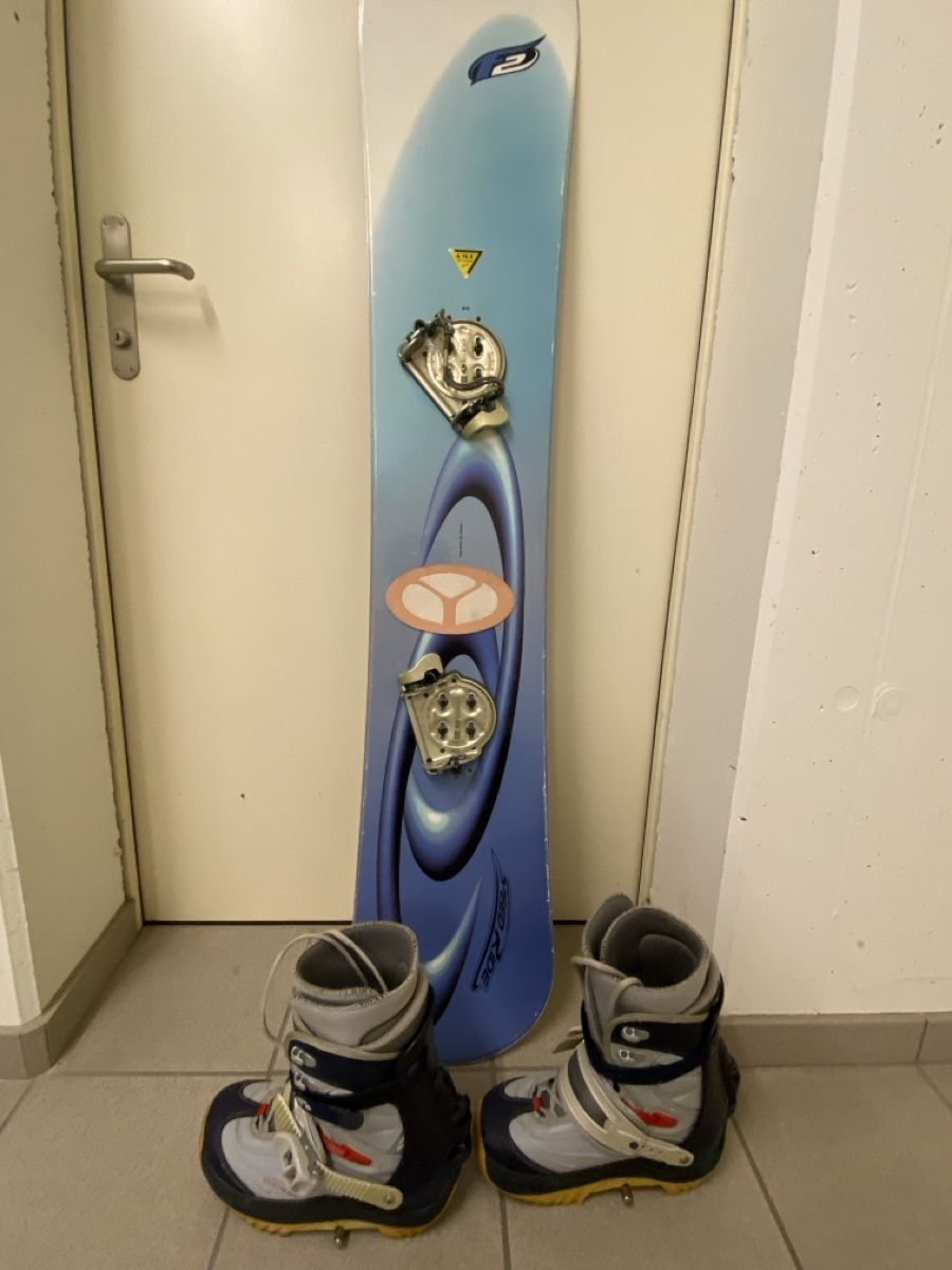 Snowboard Ride f2 et boots epour homme, idéal pour la saison (Gebraucht ...