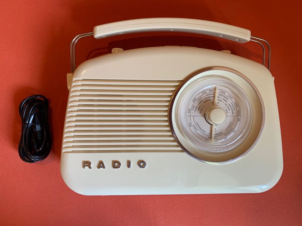 Retro Design Radio / Model: APR-601 | Kaufen auf Ricardo