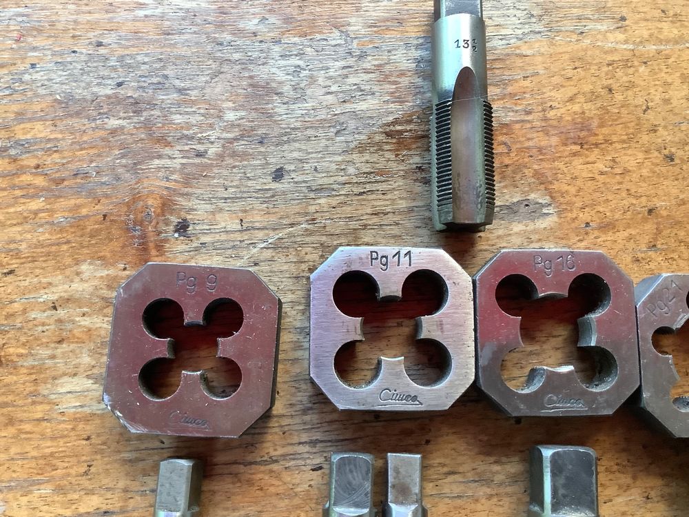 Schneideisen Gewindeschneidsatz - Filière et taraud | Kaufen auf Ricardo