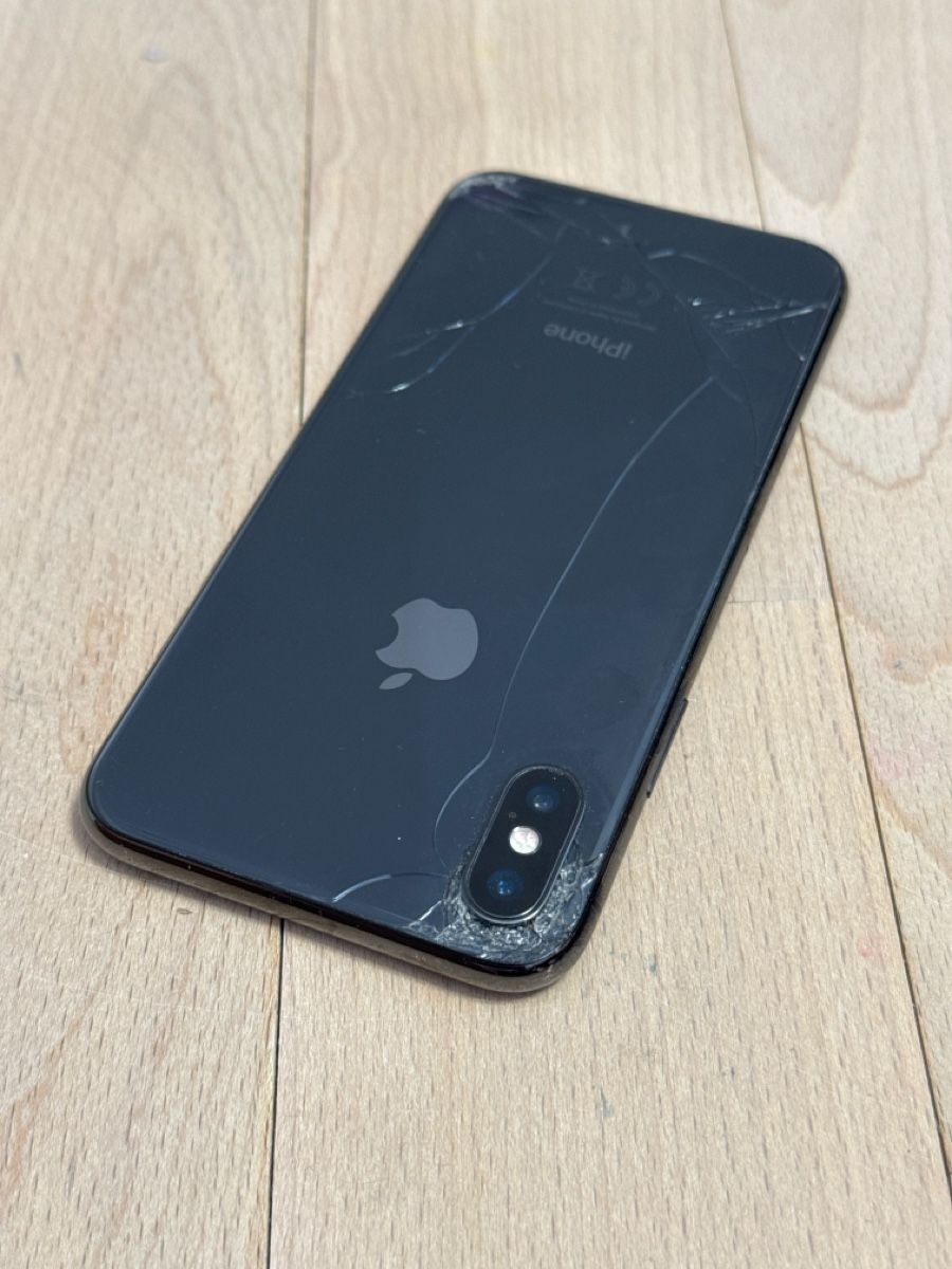 iPhone X 256GB Space Gray mit Kopfhörer und Audio-Adapter (Gebraucht ...
