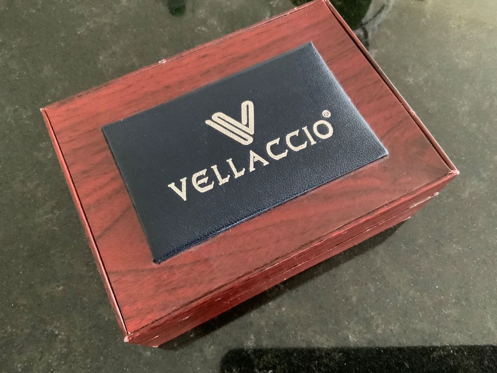 2 Uhren VELLACCIO - getragen - mit schöner Verpackung (Gebraucht) in ...
