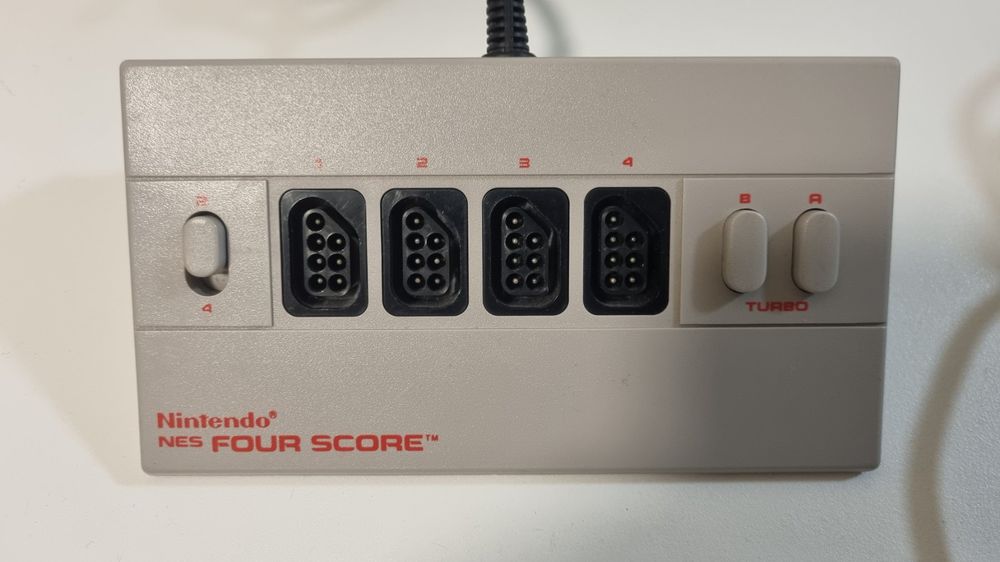 Original Nintendo NES Four Score + 2 x Kontroller (Gebraucht) in ...
