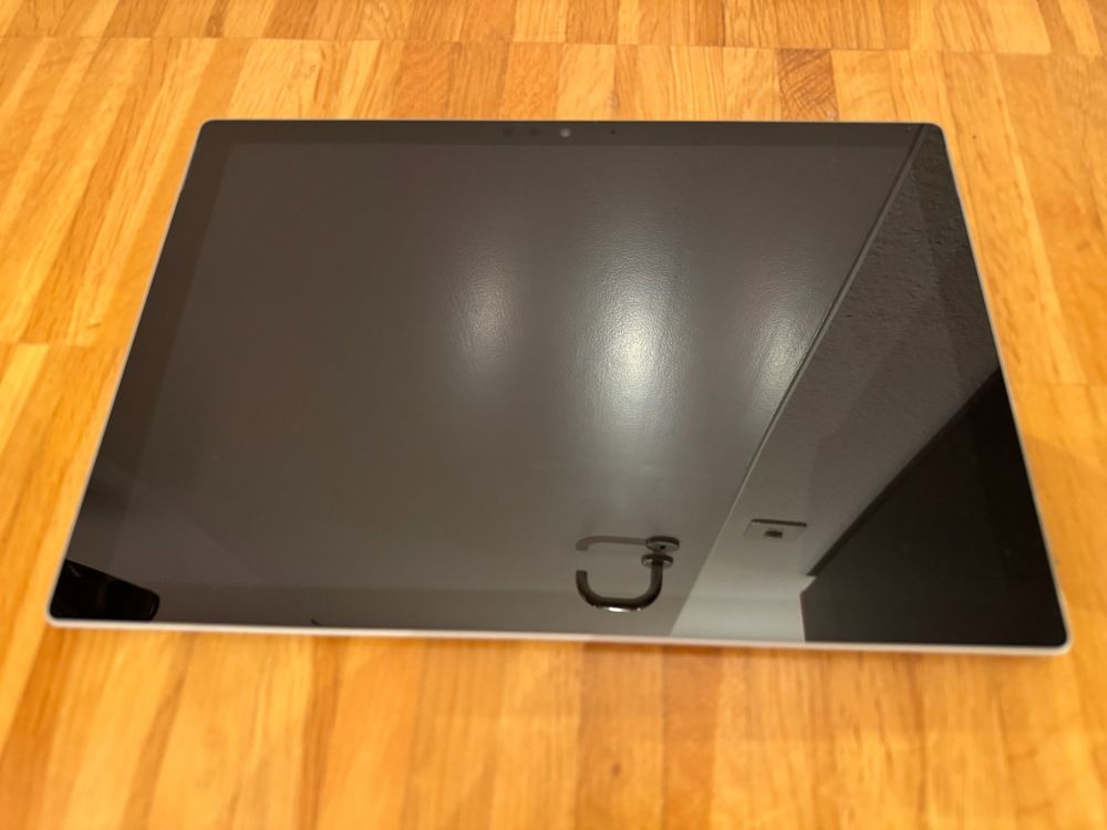 Microsoft Surface, Model 1796, i5,16 GB RAM, 256 GB SSD (Gebraucht) in ...