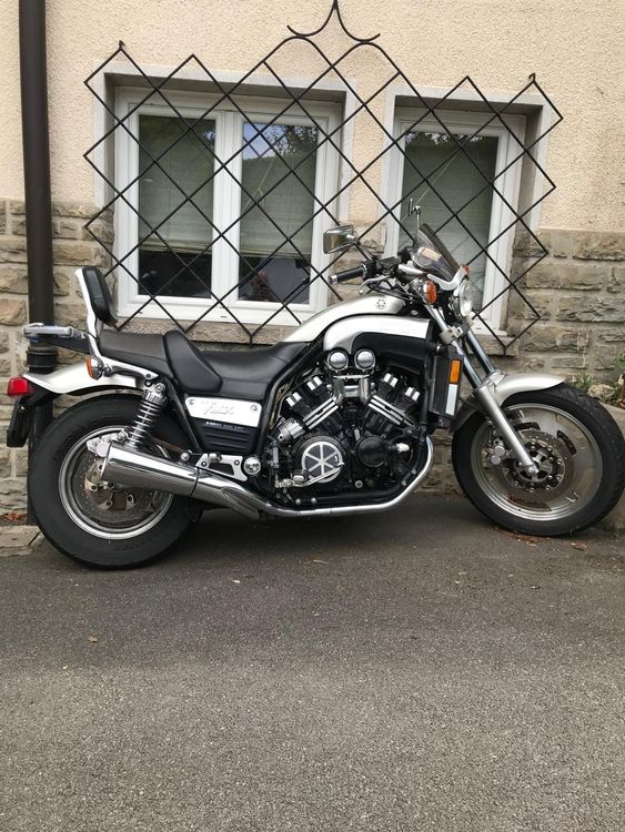 Moto prestige Yamaha VMax (D'occasion) à Conthey pour CHF 2000 ...